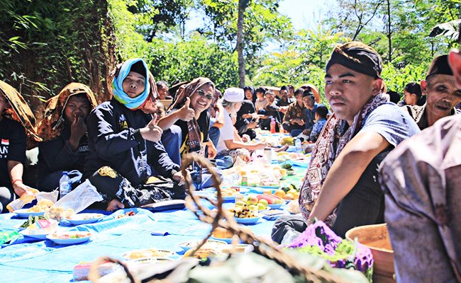 Keindahan Toleransi dan Kesejukan dari Dusun Buddhis
