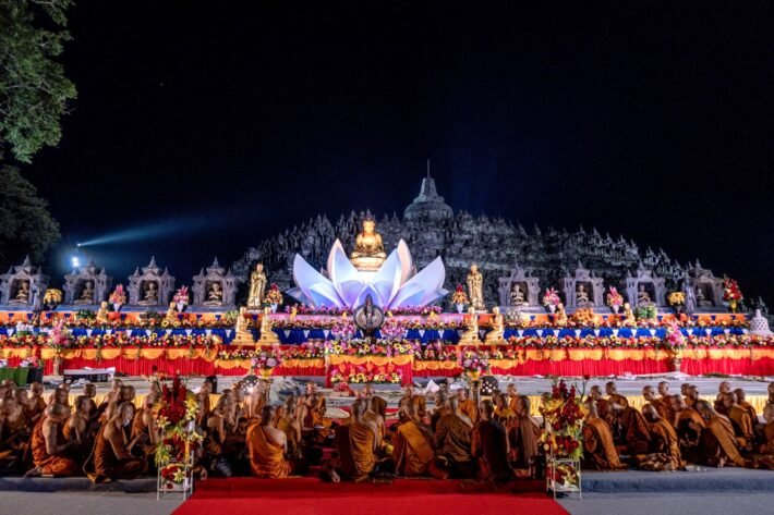 Buddhazine | Sejarah Baru Borobudur: Pembacaan Patimokkha dengan Jumlah ...