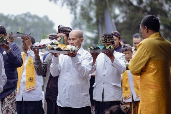 Buddhazine | Bhante Santacitto Jelaskan Apa Makna Penting Berdana Bagi ...